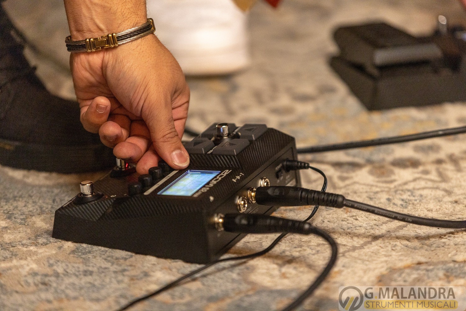ZOOM G2 FOUR – Strumenti Musicali G-Malandra